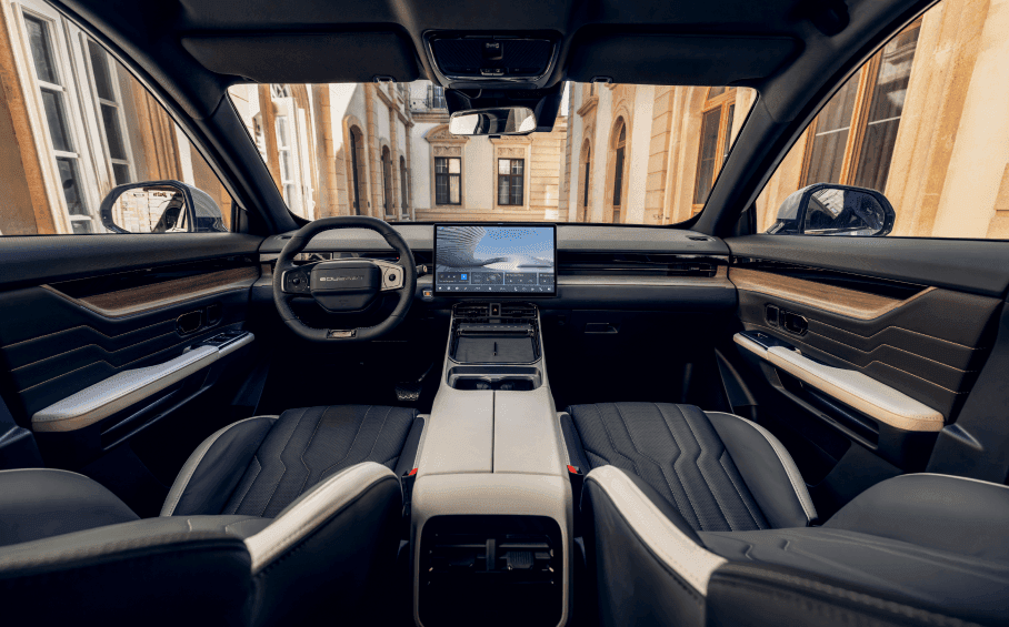 SOUEAST KUWAIT S06 - Sleek Design & Advanced Technology