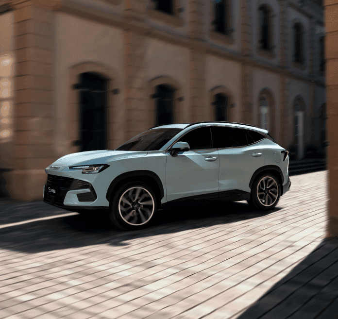 SOUEAST KUWAIT S06 - Sleek Design & Advanced Technology